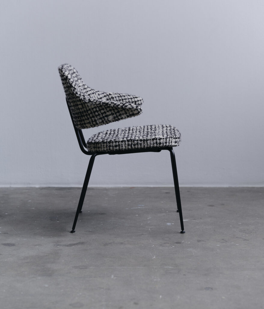 70.2 Executive 4-legged Chair – Labofa